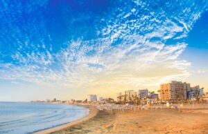 Finikoudes Beach – Turystyczny Ninja