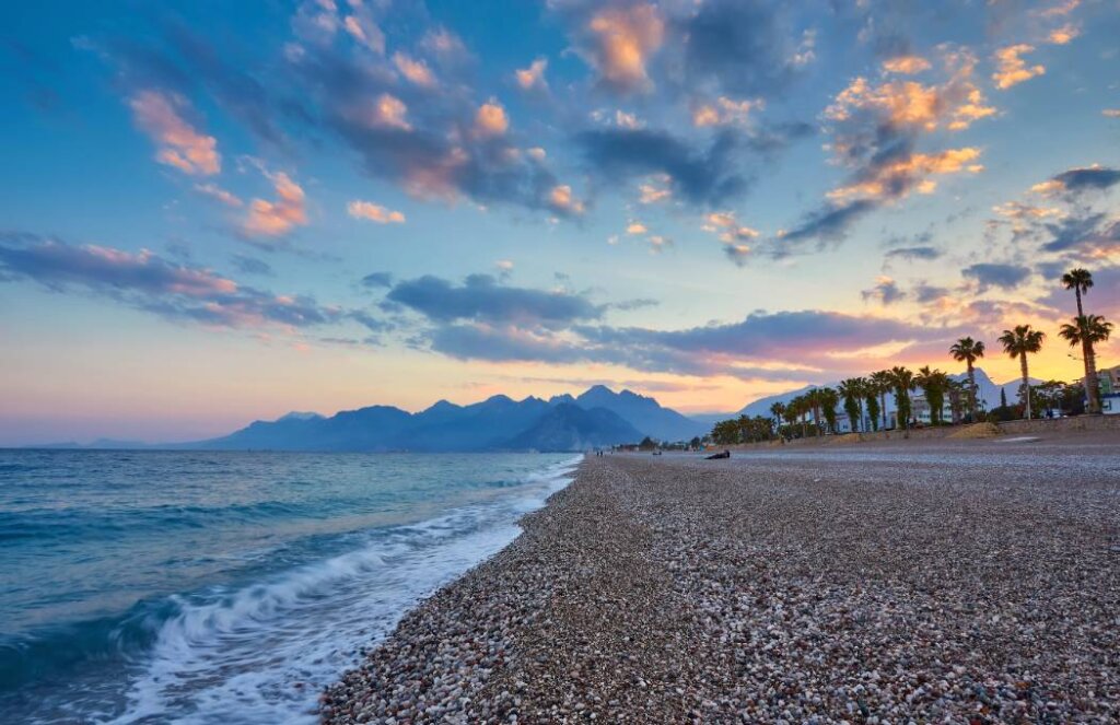 Plaża Konyaalti Beach - Turcja
