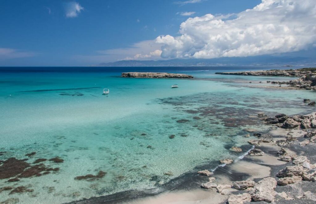 Latchi Beach – Turystyczny Ninja