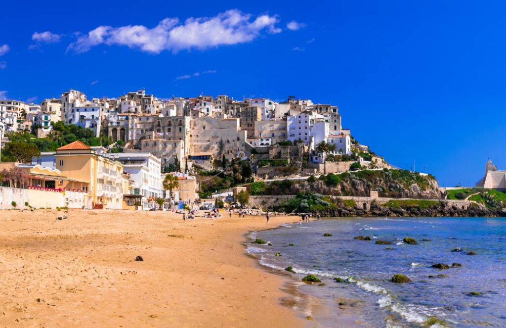 Sperlonga Beach – Turystyczny Ninja